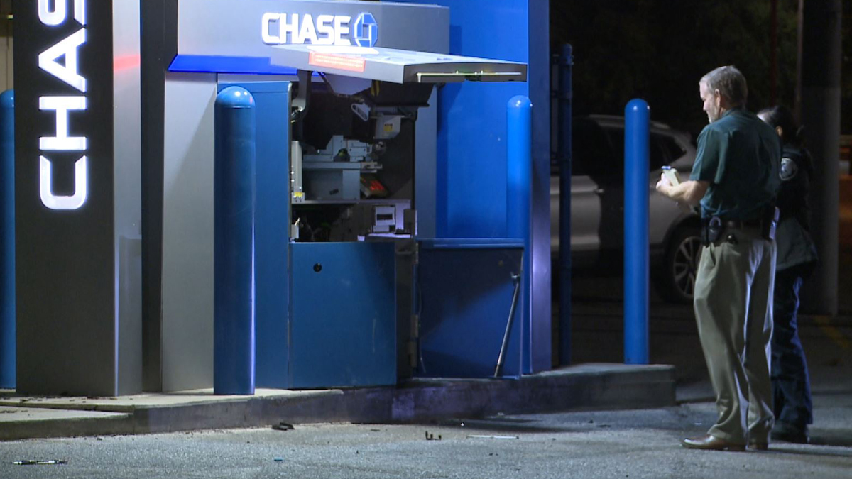 Chase Bank conoce videos cometiendo fraude con cheques – Telemundo Chicago