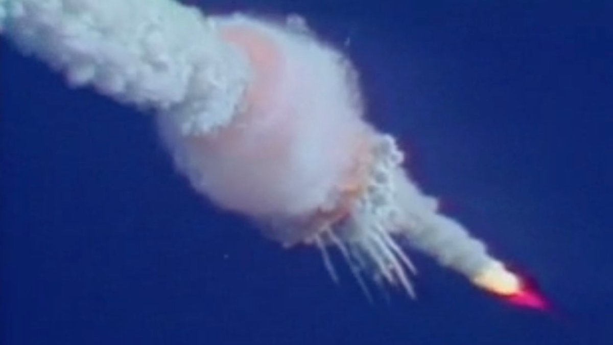 Se cumplen 35 años de la explosión del ”Challenger” – Telemundo Chicago