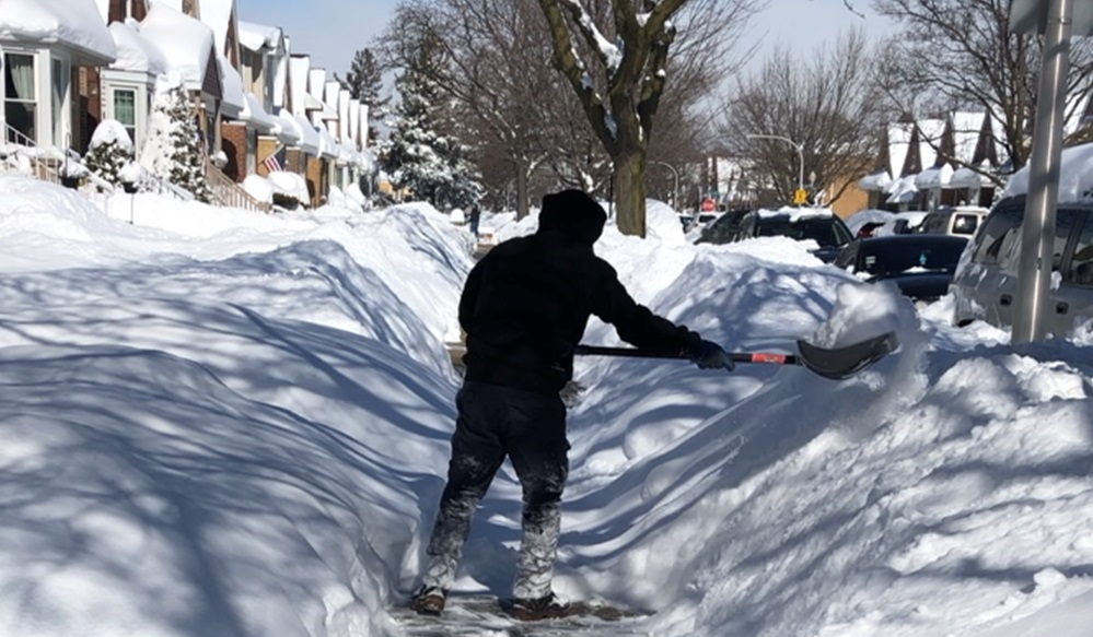 Chicago: conozca a los ‘Ángeles de la nieve’ que ayudan a los vecinos a ...