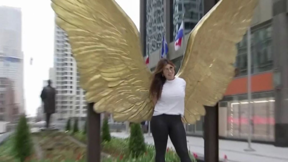 Escultura Alas de México engalan la avenida Michigan en Chicago ...