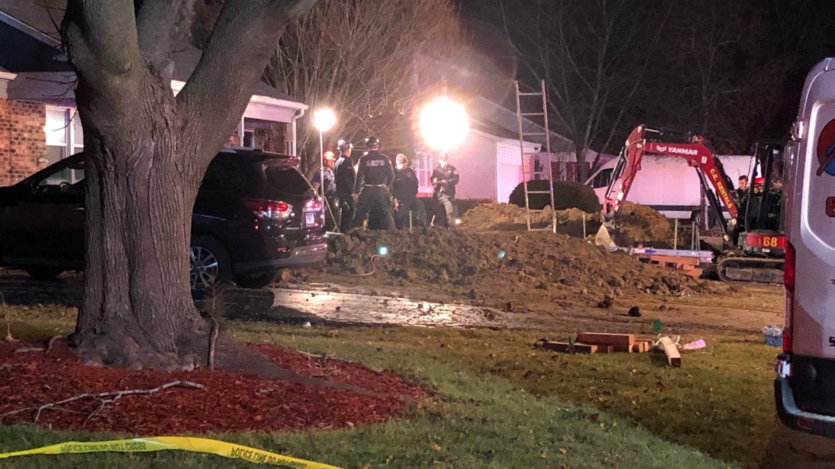 OSHA investiga muerte de trabajador que quedó atrapado tras derrumbe de pared de tierra en ...