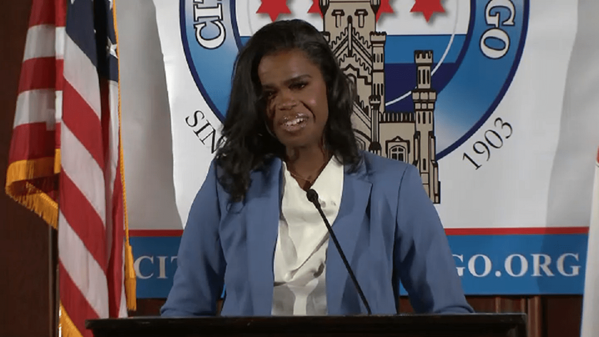 La fiscal estatal del condado Cook Kim Foxx anuncia que no buscará la ...