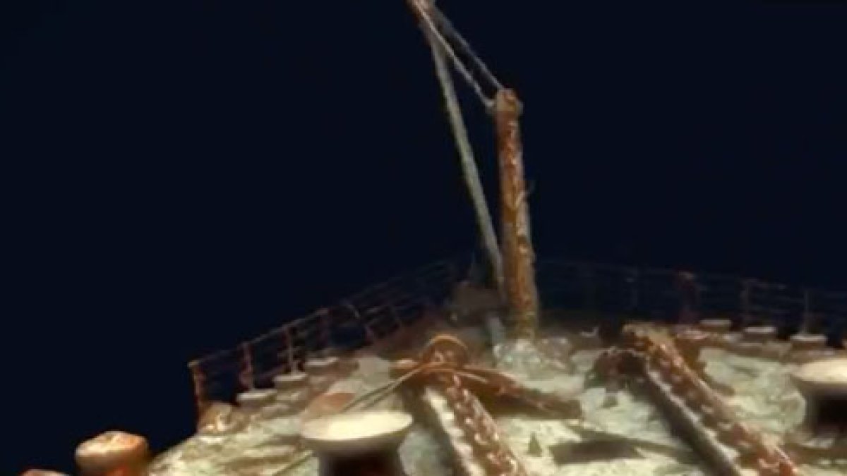 Presentan escaneo digital completo del Titanic en el fondo del mar ...