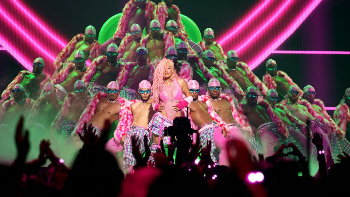 Concierto de Karol G en Chicago en Soldier Field – Telemundo Chicago