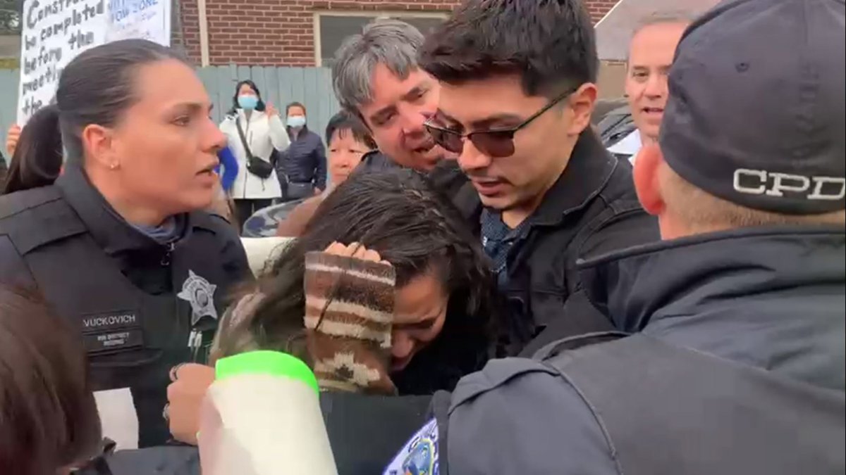 Protesta en Brighton Park escala a la agresión de una concejal ...