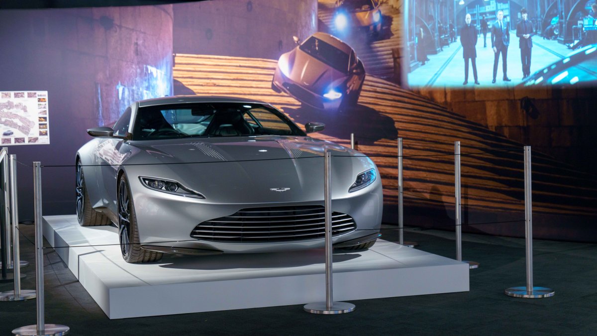 MSI inaugura exhibición sobre James Bond – Telemundo Chicago