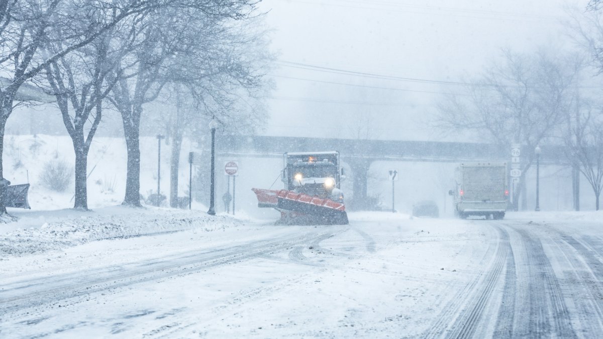 Continúan cancelando vuelos por tormenta invernal en EEUU – Telemundo ...