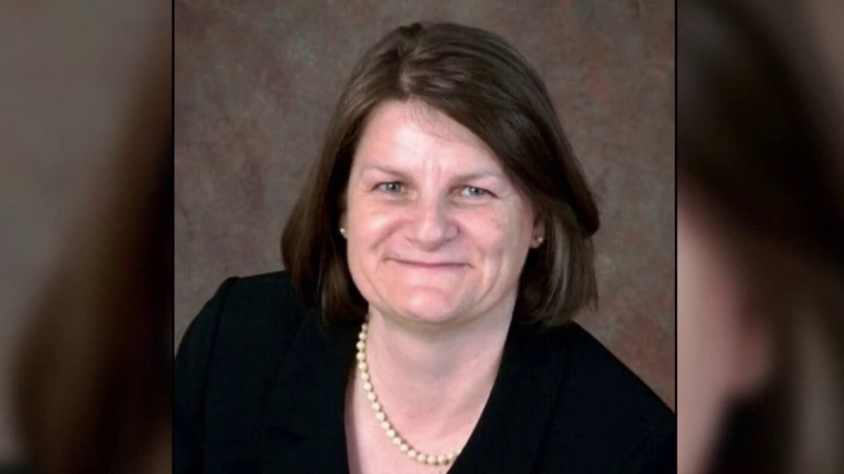 Suspenden a jueza de Wisconsin acusada de ayudar a evadir arresto – Telemundo Chicago