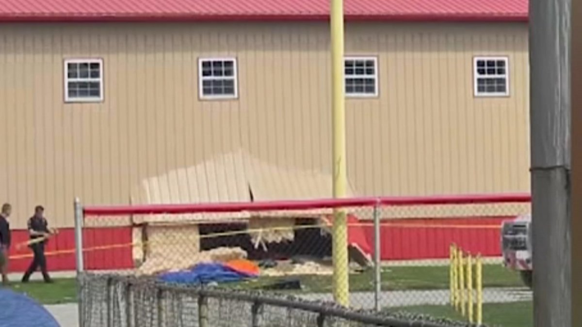 Identifican a quien se estrelló contra guardería en Chatham – Telemundo ...