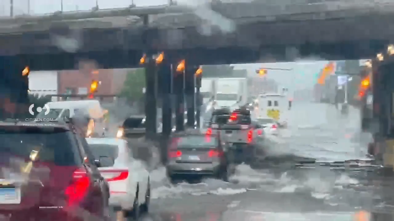 Algunas calles inundadas en partes de Chicago por lluvias – Telemundo ...